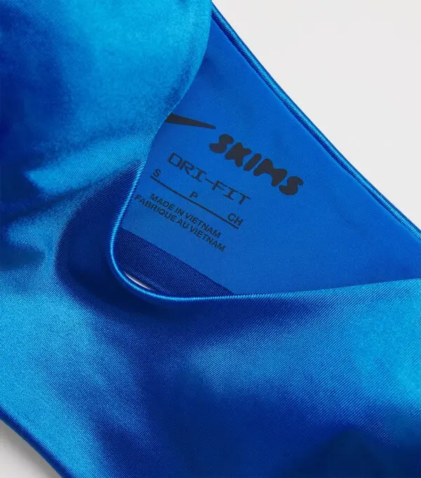 NIKESKIMS Shine Plunge Sports Bra