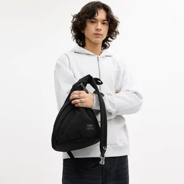 COACH Lachlan Sling In Signature Nylon - Black