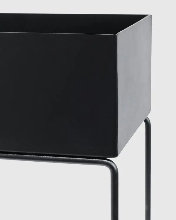 Quince Powder Coated Steel Standing Planter