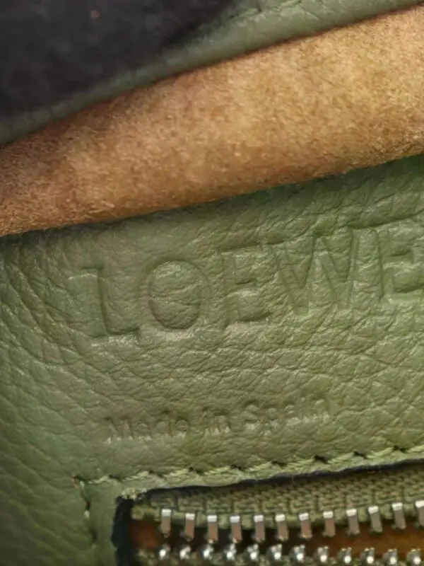 Loewe 2010-2026 Leather Amazona 23 Satchel