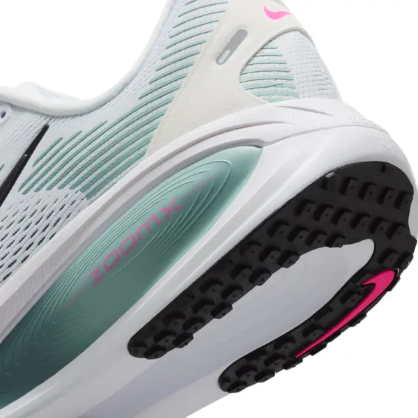 Nike Vomero 18 Road Running Shoes