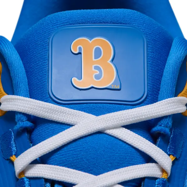 Nike College Vomero 18 Road Running Shoes
