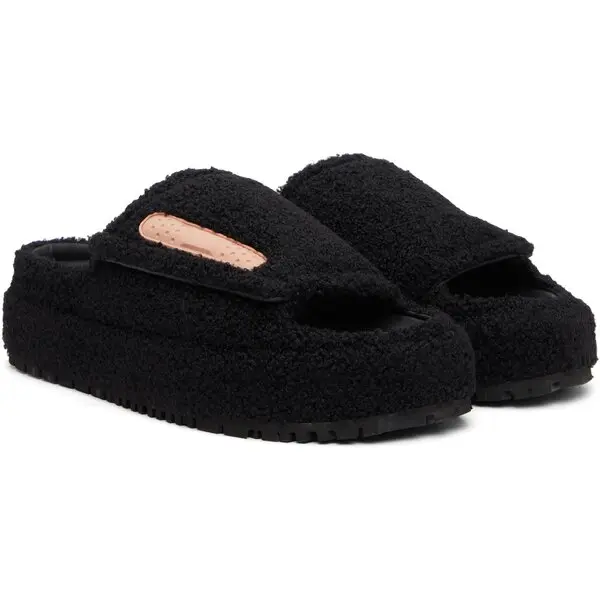 PDFCHANNEL Fuzzy Sandals