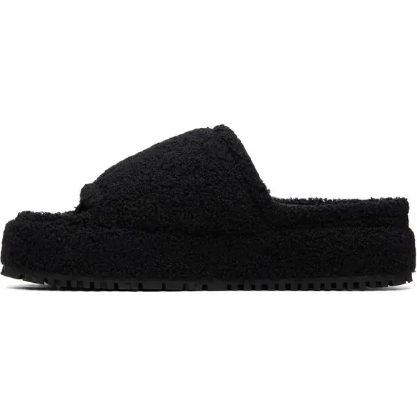 PDFCHANNEL Fuzzy Sandals