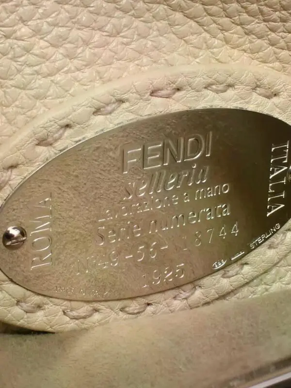 Fendi 2000-2010 Medium Leather Selleria Peekaboo Iconic Satchel