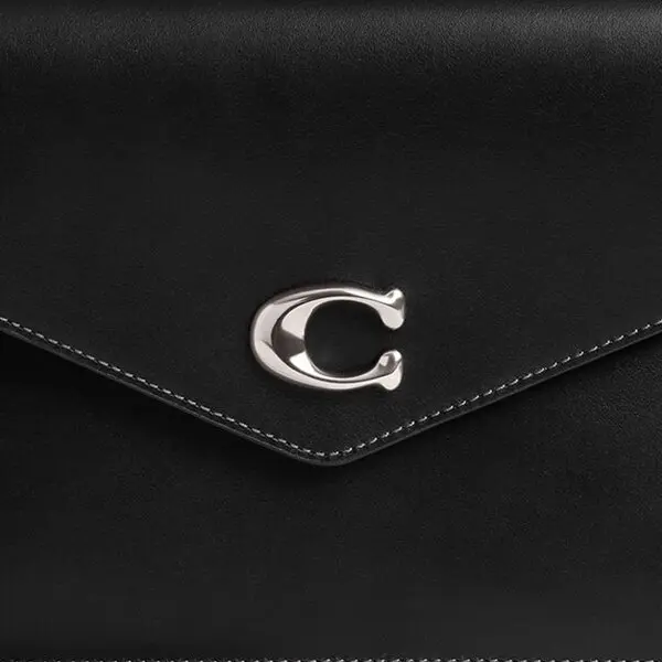 COACH Essential Chain Shoulder Strap Clutch