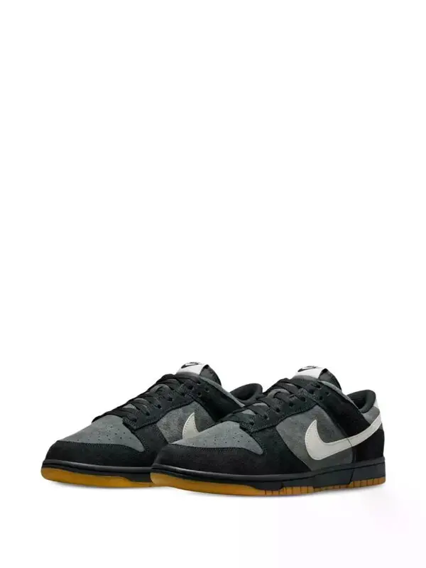 Nike Dunk Low Retro Se Sneakers