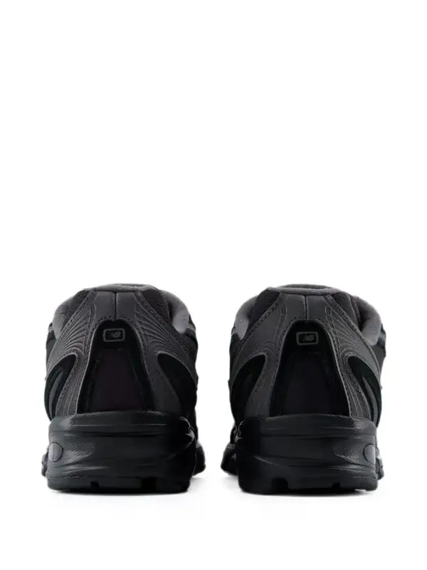 NEW BALANCE 740 Sneakers - Black