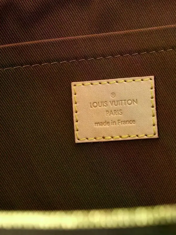 LOUIS VUITTON Monogram Canvas Etui Voyage Pouch Mm Clutch Bag