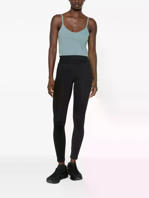 On Studio Crop Top - Blue