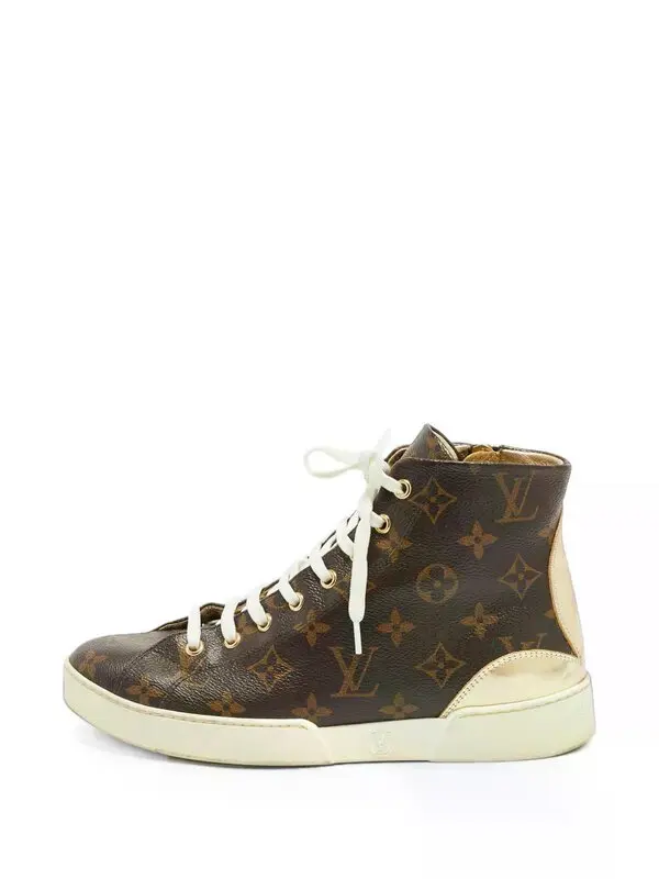 LOUIS VUITTON Stellar Monogram Sneakers