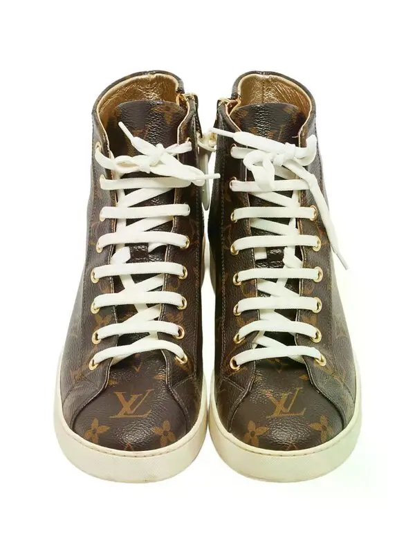 LOUIS VUITTON Stellar Monogram Sneakers