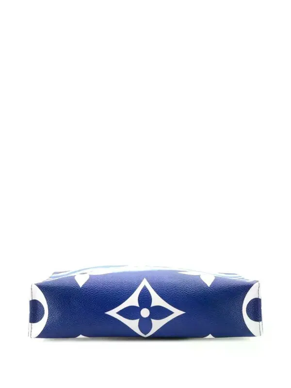 LOUIS VUITTON Escale Monogram Giant Toiletry Pouch 26 Clutch Bag - Blue