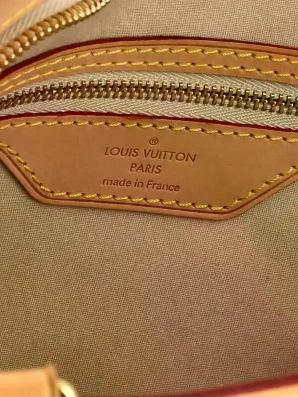 LOUIS VUITTON Brea Handbag Monogram Vernis Mm Satchel
