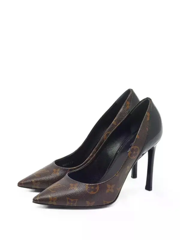 LOUIS VUITTON Chérie Monogram Heeled Pumps