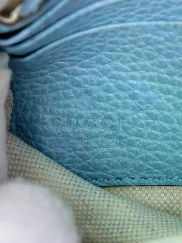 Gucci 2000-2015 Pebbled Calfskin Swing Wristlet Pouch
