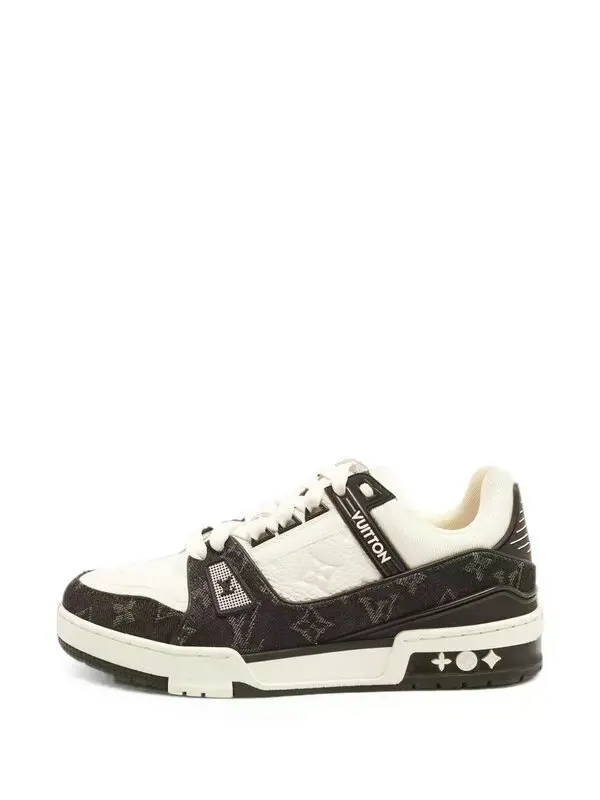 LOUIS VUITTON Monogram Trainer Sneakers
