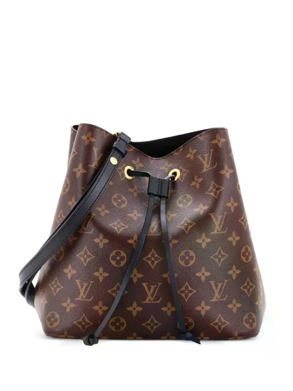 LOUIS VUITTON Monogram Canvas Mm Bucket Bag - Brown