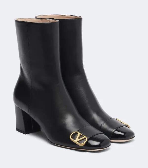 Valentino Garavani Veeside Leather Ankle Boots - Black