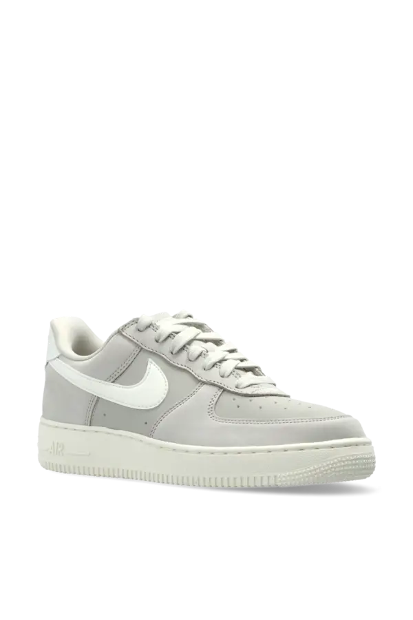 Nike Force 1 Retro Sneakers