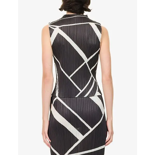 Issey Miyake Fold Sleeveless Knit Top