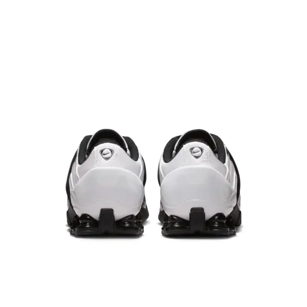 Nike Total90 Shox Magia Sneakers