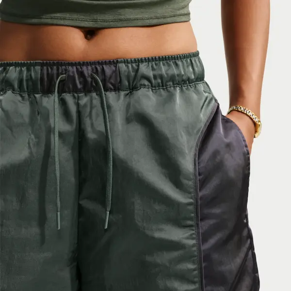 Nike Loose Mid-rise Woven Shorts