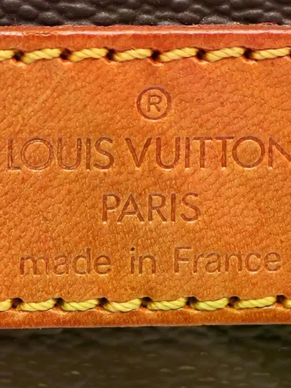 LOUIS VUITTON 1992 Monogram Saumur 30 Crossbody Bag