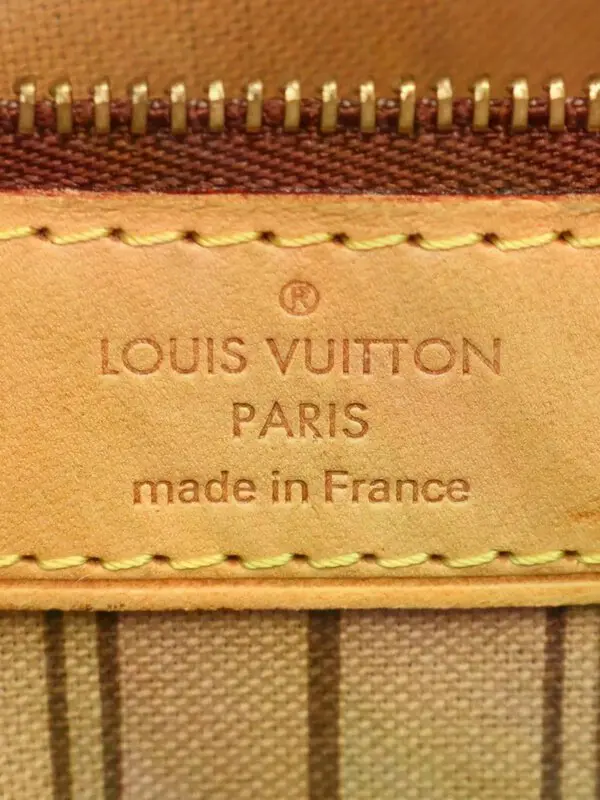 LOUIS VUITTON 2011 Monogram Neverfull Mm Tote Bag - Brown