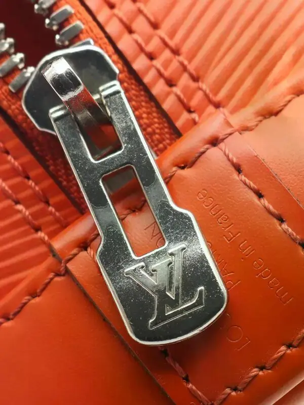 LOUIS VUITTON Epi Alma Bb Satchel - Orange