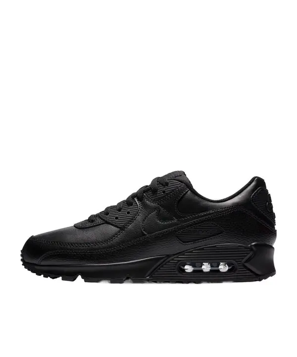 Nike Lightweight Sports Sneakers