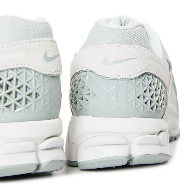 Nike Zoom Vomero 5 Trainers - Grey
