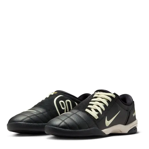 Nike Simple Sports Sneakers