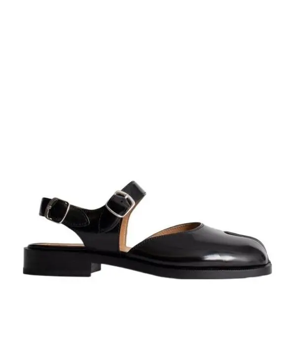 MAISON MARGIELA Tabi Buckled Shoes - Black