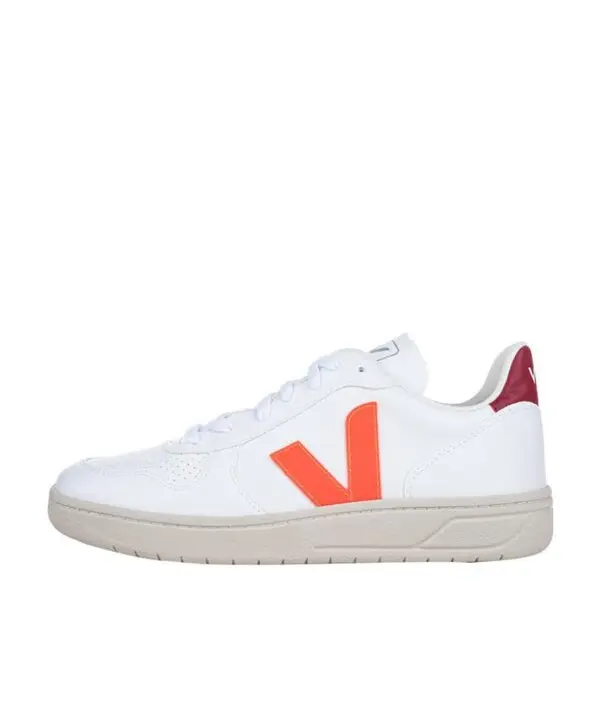 VEJA Casual Sneakers With Logo Details - White