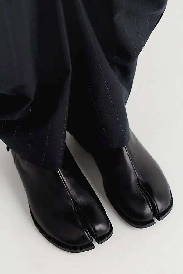 ALL BLACK Split-toe Chelsea Boots