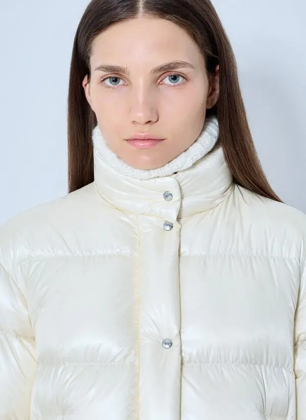 Moncler Tepice Short Down Jacket - White