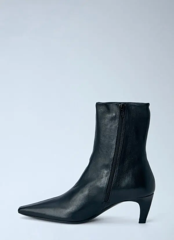 JUDE Cave Ankle Boots