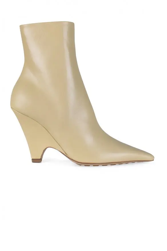 Bottega Veneta Leather Punta Boots