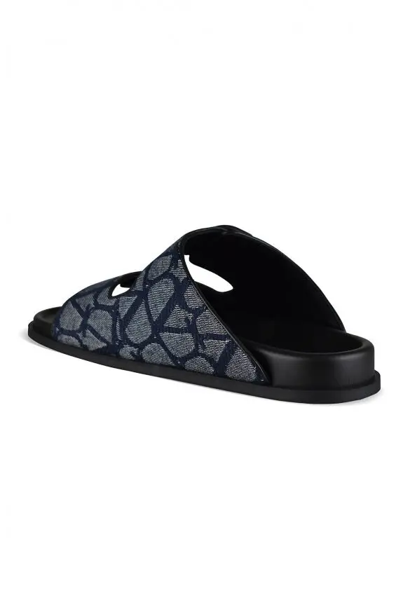 Valentino Garavani V Logo Sandals