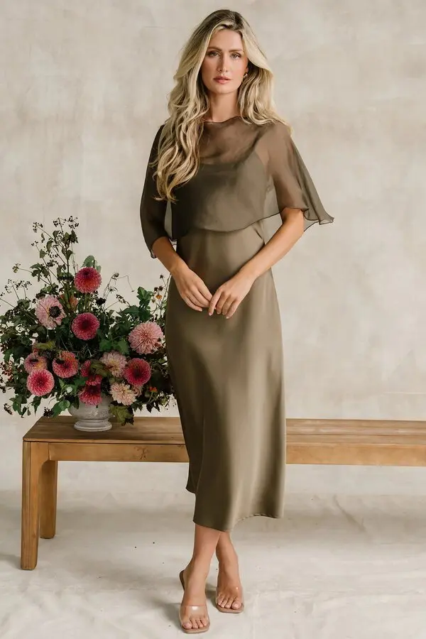 GILLI Zella Midi Dress