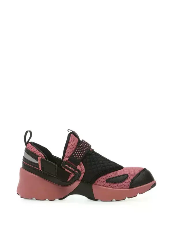 JORDAN Trunner Lx Sneakers - Pink