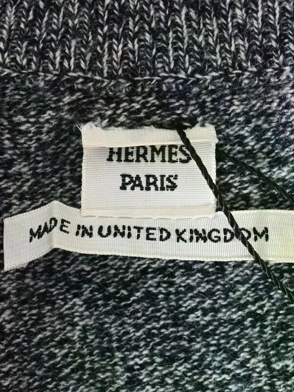Hermès Knitted Buttoned Cardigan