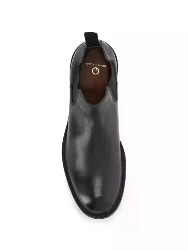 BOEMOS Round-toe Chelsea Boots