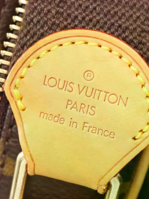 LOUIS VUITTON 2002 Monogram Reporter Pm Crossbody Bag