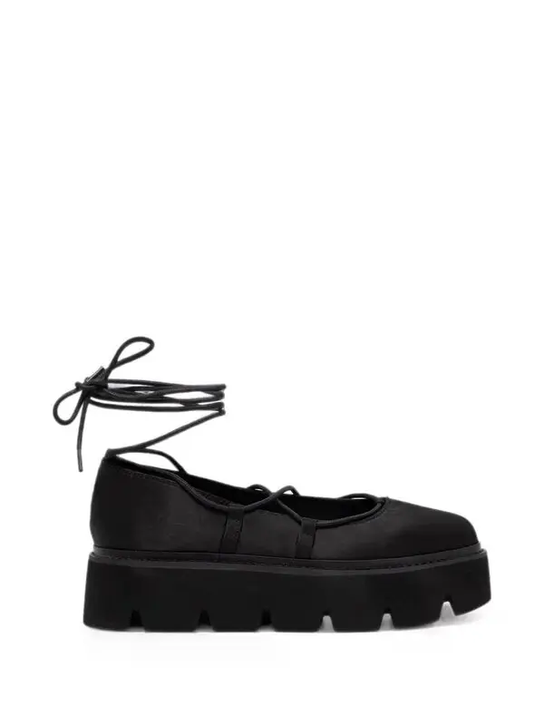 BUFFALO Darya Ghillie Lace-up Platform Pumps
