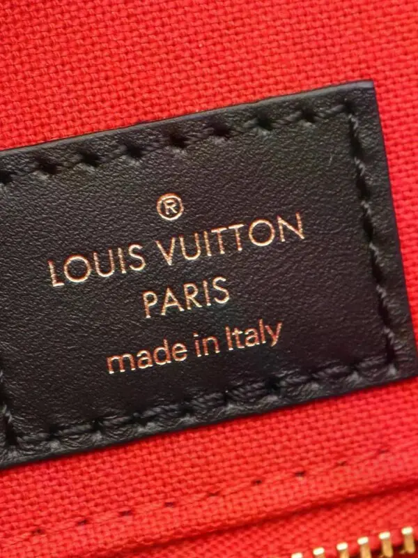 LOUIS VUITTON 2021-2026 Monogram Reverse Giant Onthego Gm Satchel