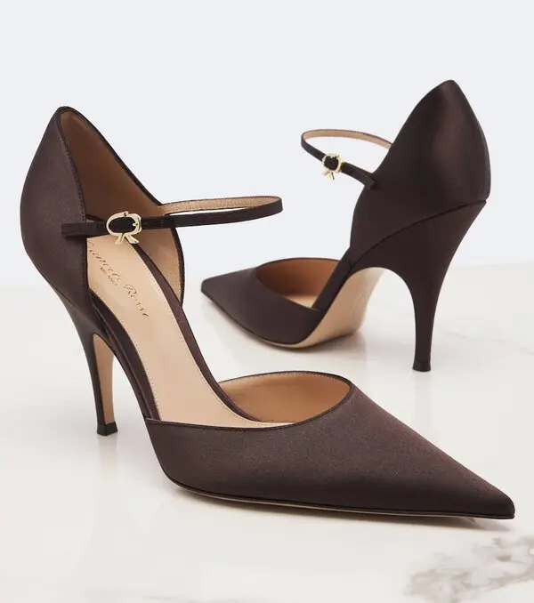 GIANVITO ROSSI Sofia Satin Pumps
