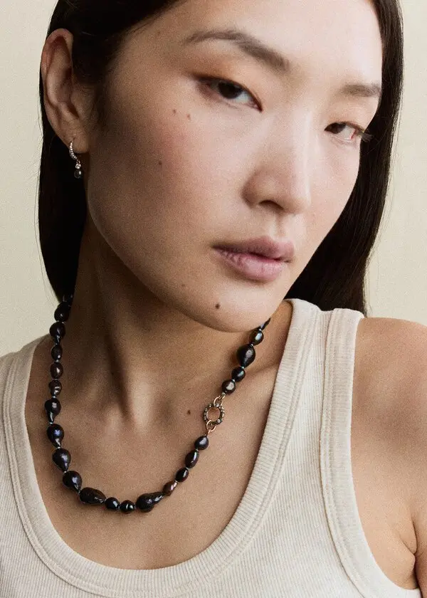 LUCY DELIUS Chaos Pearl Necklace