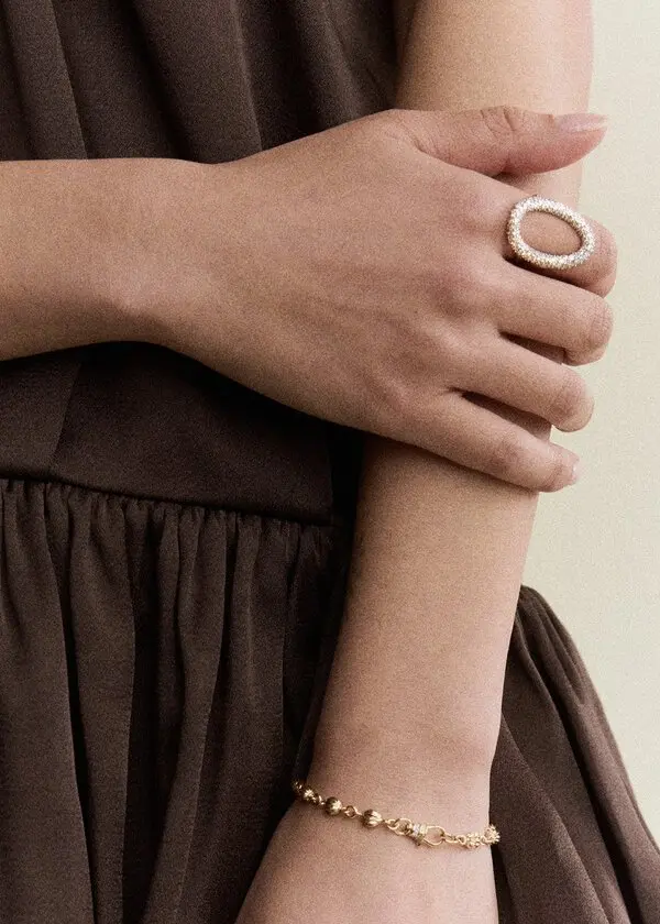 LUCY DELIUS Large Modern Finish Diamond Oval Ring
